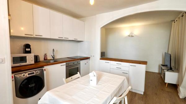 7 Sunny Hideaway Studio Place Des Vosges - Párizs