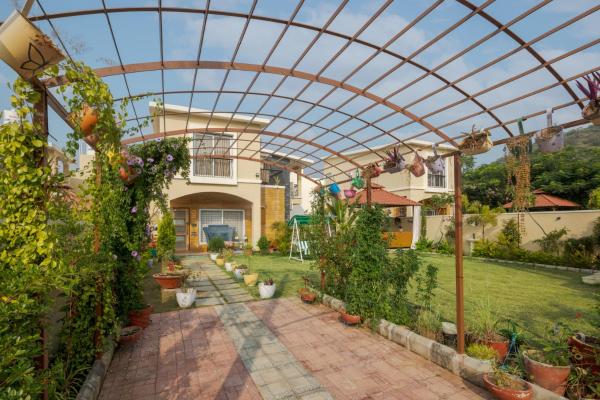 Saffronstays Shreevats - Udaipur