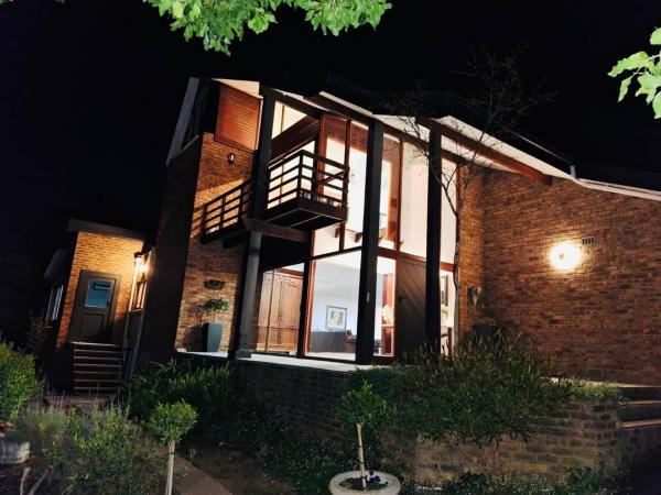 41 On Rupert - Somerset West