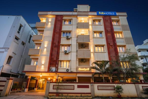 Fabhotel Q Suites - Nr Kavuri Hills, Madhapur - Hyderabad