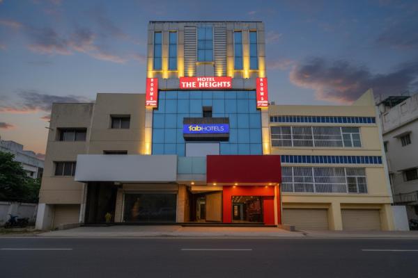 Via The Heights - ニューデリー