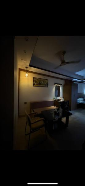 Ostro Inn Royal Studio Apartment Shakespeare Sarani - Howrah