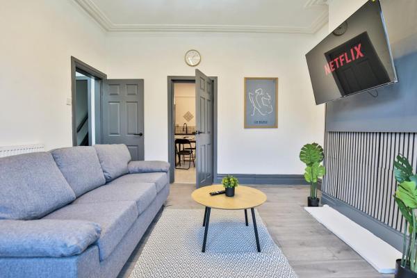 Chesterfield House, Blackpool, Free Parking - Blackpool