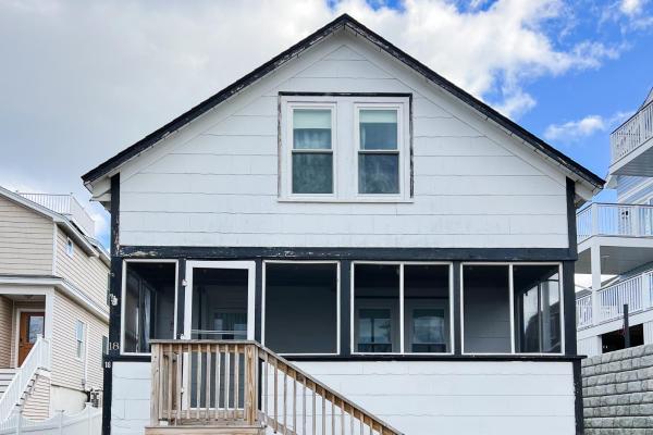 Flip Flops & Sand Beach House - Kennebunk, ME