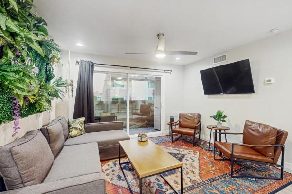 Desert Oasis Condo - Tempe, AZ