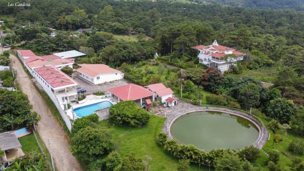 Las Tilapias Hotel - El Salvador