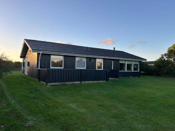 Holiday Oasis With Peace, Beach And Sun Terrace - Hirtshals