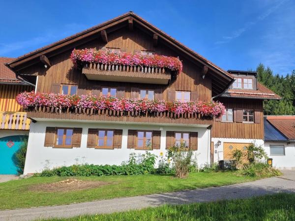 Holiday Home In Weitnau With Swimming Pool - Isny im Allgäu