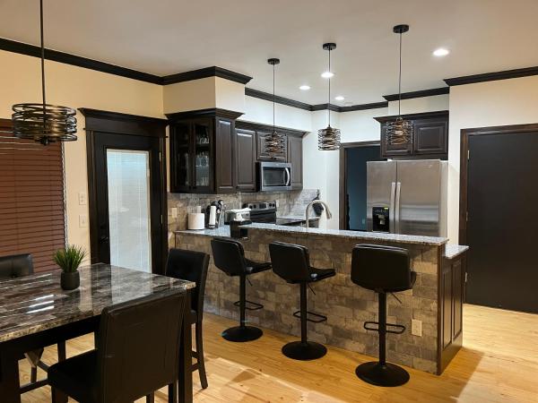 Deer Lake Cabin 3 Bd Room Newly Built With Fireplace Hot Tub And Ev Charger - Lake Thunderbird, Norman