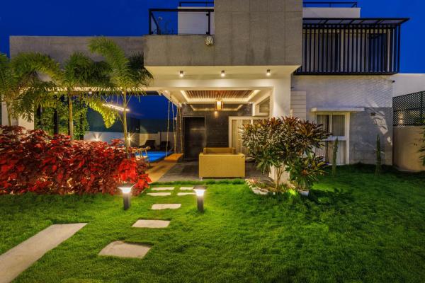 The Sapphire Garden Villa By Stayjade Pool 3bhk - Hosur