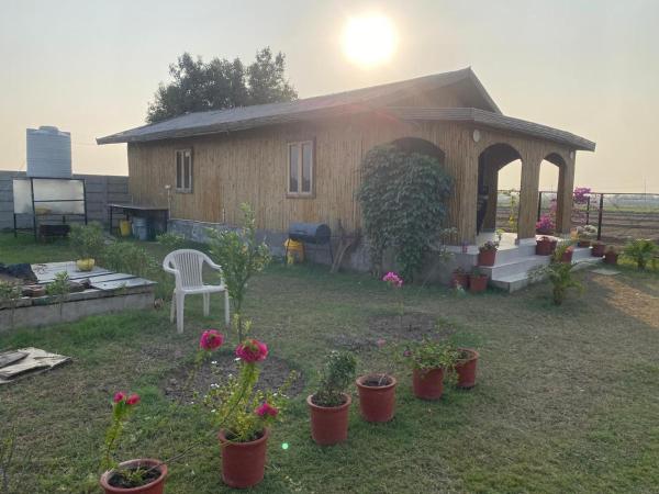 The Hut Farmhouse Sector 84 Mohali For Parties And Functions - Sahibzada Ajit Singh Nagar