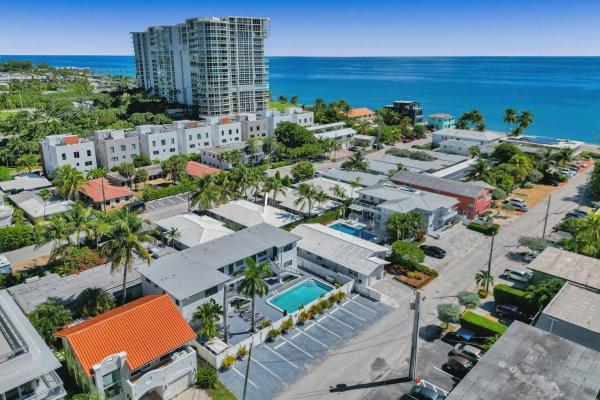 Desoto 2 Bedrooms - Dania Beach, Hollywood