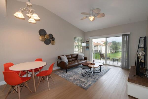 Cozy Condo With Ensuite Baths - Melbourne, FL