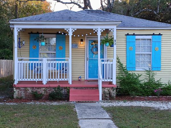 Winter Warmup Private Pensacola Cottage For A Relaxing New Year - Pensacola Beach, FL