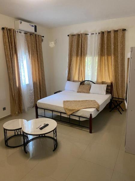 Spacieuse Maisaon 4 Chambres Avec Cour ,Logement Thies Grand Standing - Sénégal