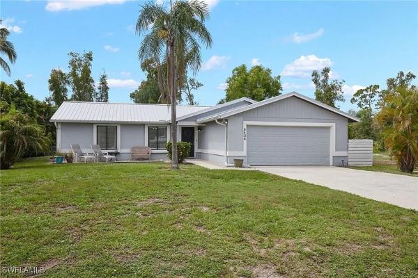 Cypress Retreat Cozy Ft Myers Pet Friendly Home - Fort Myers