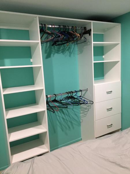 Sleepout With Separate Pantry And Own Bathroom - Auckland