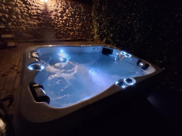 Le Spa D'adélaïde Son Jacuzzi Privé - Cordes-sur-Ciel