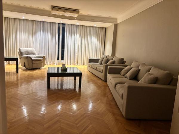 Spacious 3-bedroom Nile View In Agouza - Le Caire