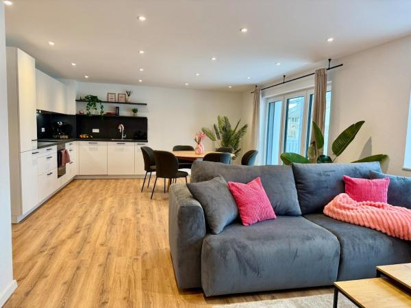 Pinke Auszeit - Neubau, Stellplatz, Smart-tv, Wlan - Offenbourg