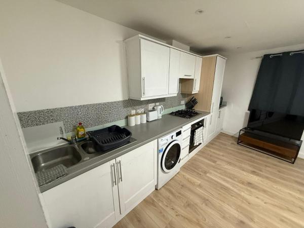 2 Bedrooms Flat - Dartford