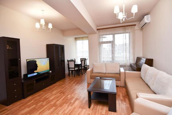 Prime Apartment 2 Bedroom, 2 Open Balcony , Near Opera House - Armenia