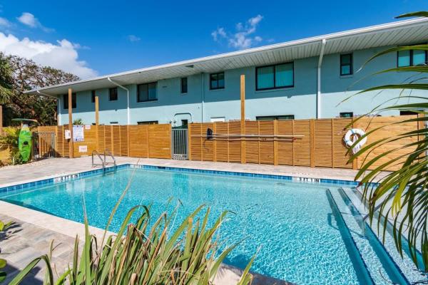 400 South - Unit G - Cocoa Beach, FL