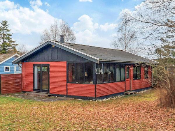 4 Person Holiday Home In Hals - Hou