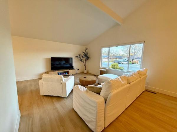 New! Modern 4br Max 12 Ppl, 5 Mins To Everything! - Reno, NV