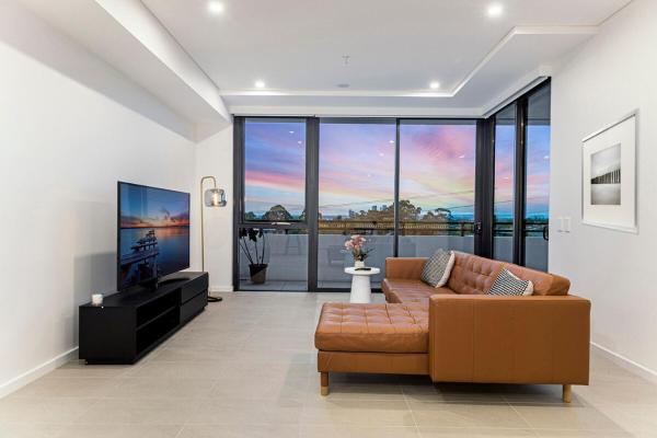 Bright 2br Near Olympic Park With Parking - Burwood