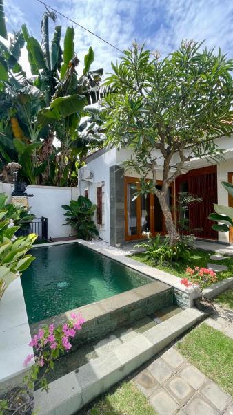Villa Dylia With Private Pool - Buleleng