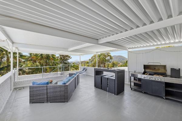 Galoola Hidden Gem, 2-97 Galoola Drive, Rooftop Outdoor Area With Spectacular Views, Wi-fi, Air Conditioning, Pet Friendly - Port Stephens