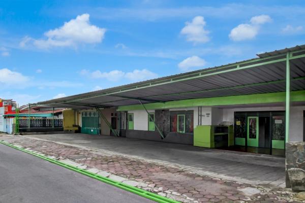 Oyo 95019 Jeppi Homestay - Magelang