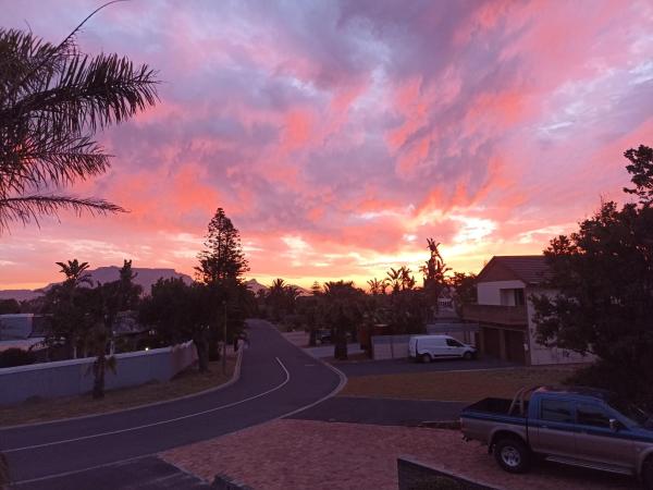 Family Home With Big Garden & Jacuzzi - Goodwood