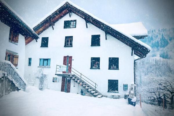 Ferienwohnungen Romantica Und Pacifica - Artdagio - Disentis