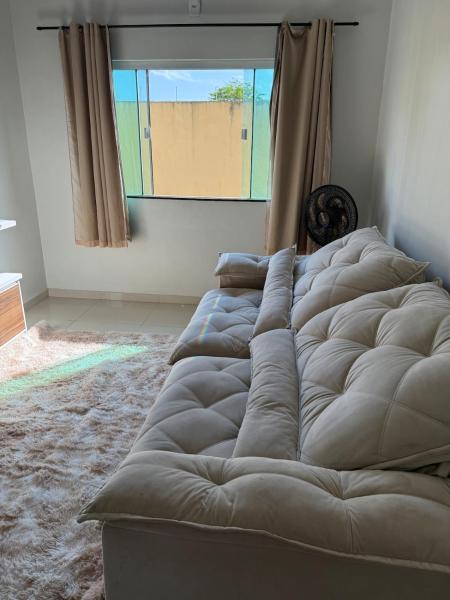 Casa Completa Com Dois Quartos E Uma Suíte Master, Localizada No Bairro Alphaville Fazendinha - Santana