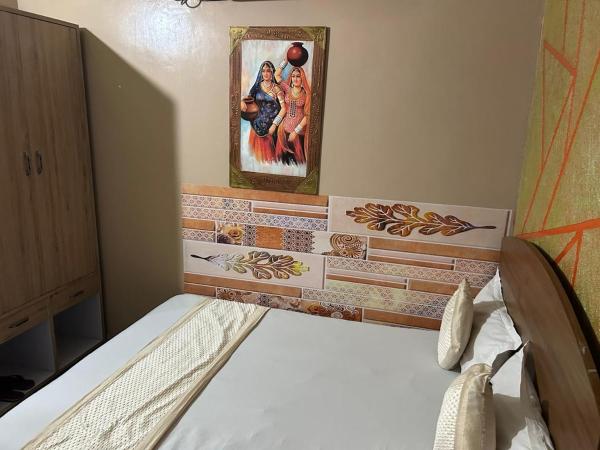 Mshotel Loharu - India