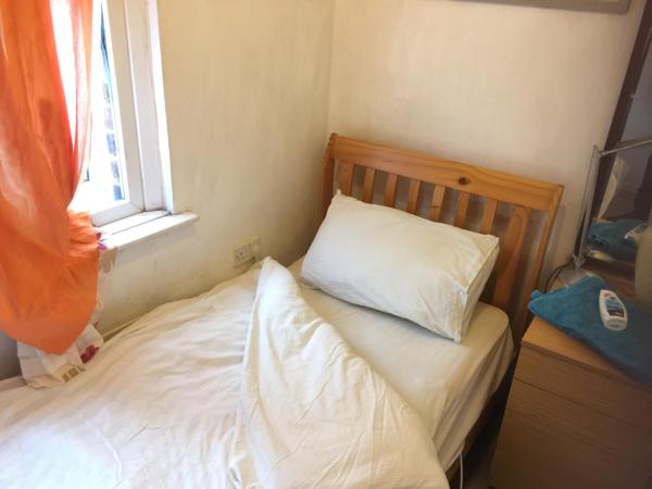 Quietsmall Box Room With Window - Rotherham