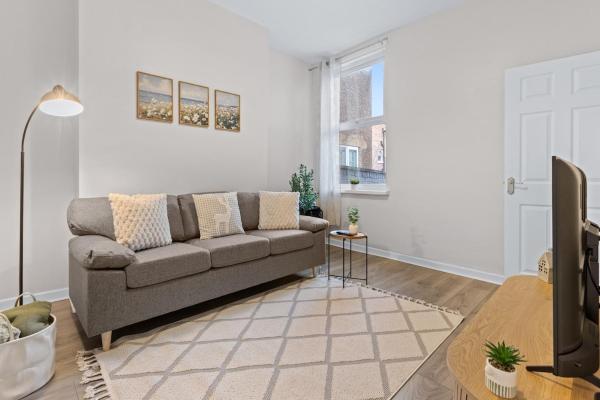 Contractors, Free Parking, Tv, Discounts, Wi-fi - Birkenhead