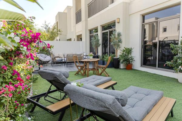 Luxury 5 Bed Villa Close To Pool, Gym And Play Areas - United Arab Emirates