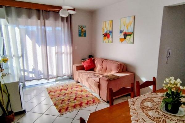 Well-located Apartment, 3 Blocks From The Beach - Florianópolis
