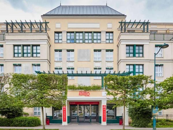 Apparthotel - Proche Disneyland Paris - Piscine Chauffée - Bailly-Romainvilliers