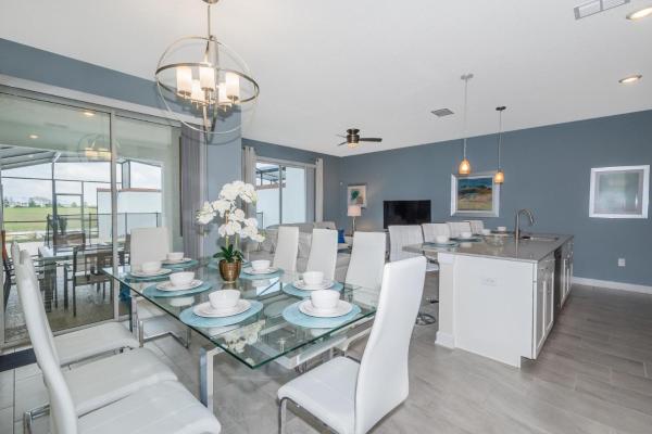 8971mo Townhouse 4 Bedrooms & 3 Bathrooms + Pool - Davenport, FL