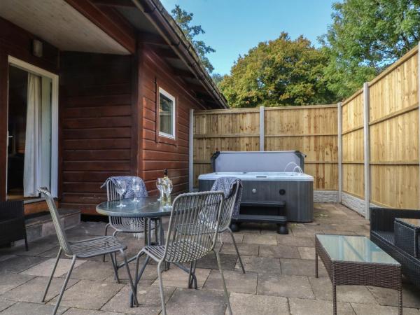 Woodlands View - Stoke-on-Trent