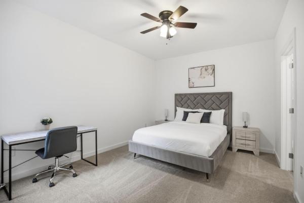 Modern 1br1ba Unit At Fairmount Square - Ardmore, PA