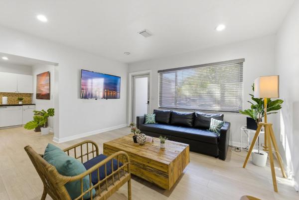 Prime Location Miami House W Free Parking - Coral Gables, FL