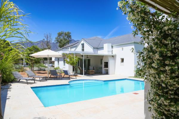 Largest One Bed Apartment & Private Pool In The Hoek - Franschhoek