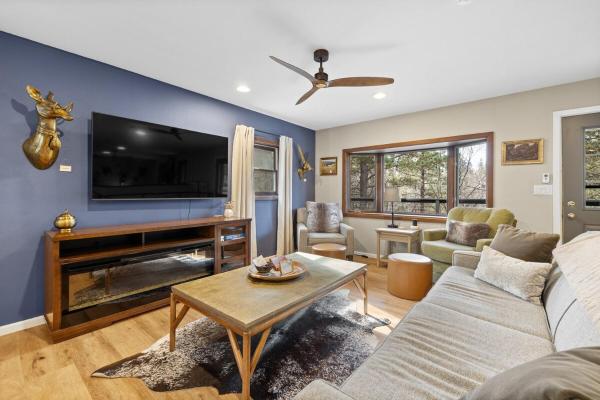 Deadwood Pines Hideaway - Deadwood, SD