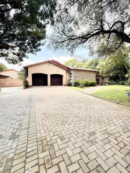 Home In Randpark Ridge - Johannesburg