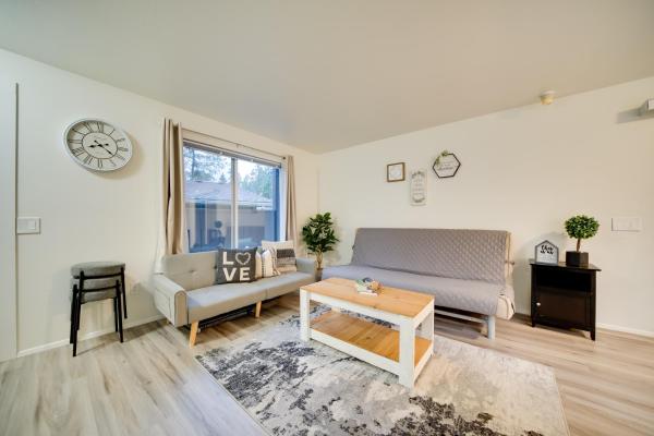 Eastside Tech Hub Home Base Near I-90 And Factoria! - Renton, WA